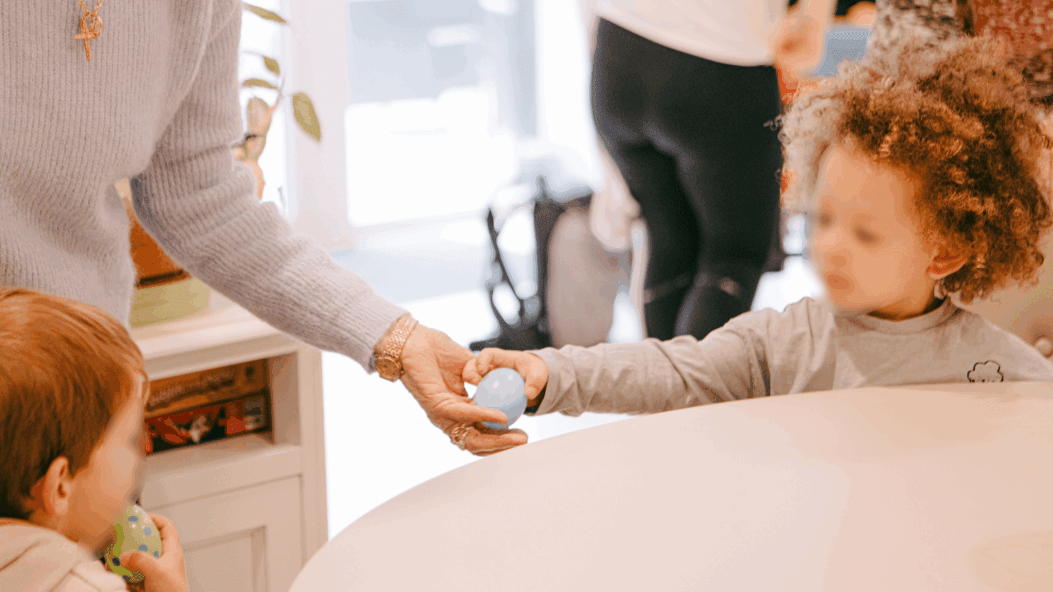 Comprendre la figure d’attachement chez l’enfant - Marcelle & Martin